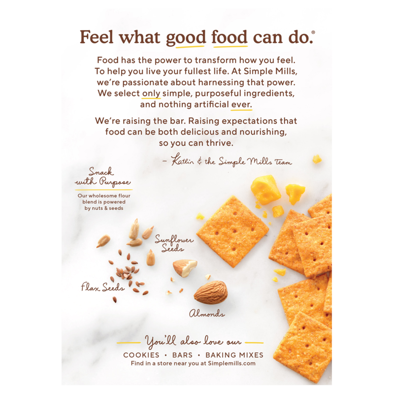 Simple Mills Farmhouse Cheddar Almond Flour Crackers 4.25oz : Snacks ...